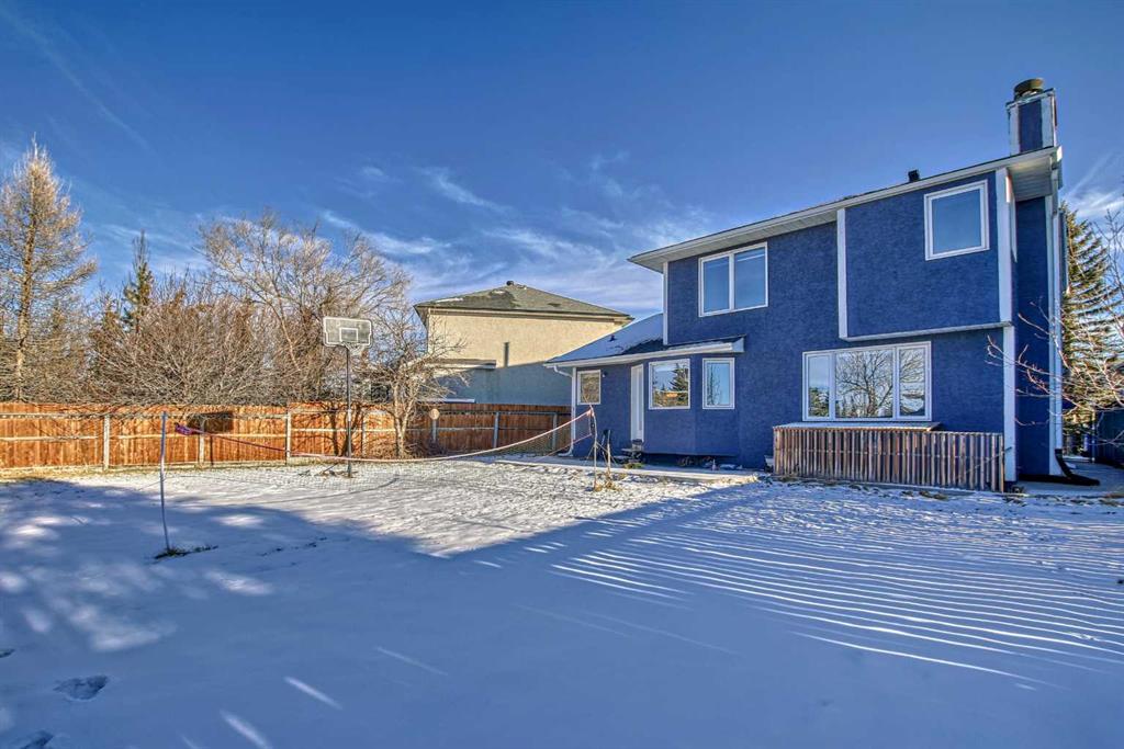 5 Bedroom House for Sale – Edgepark Calgary – Commercial Prism